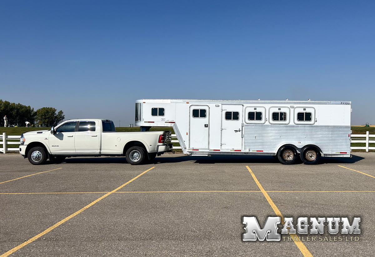 2000 Exiss 4 Horse Gooseneck Weekender – Magnum Trailer Sales